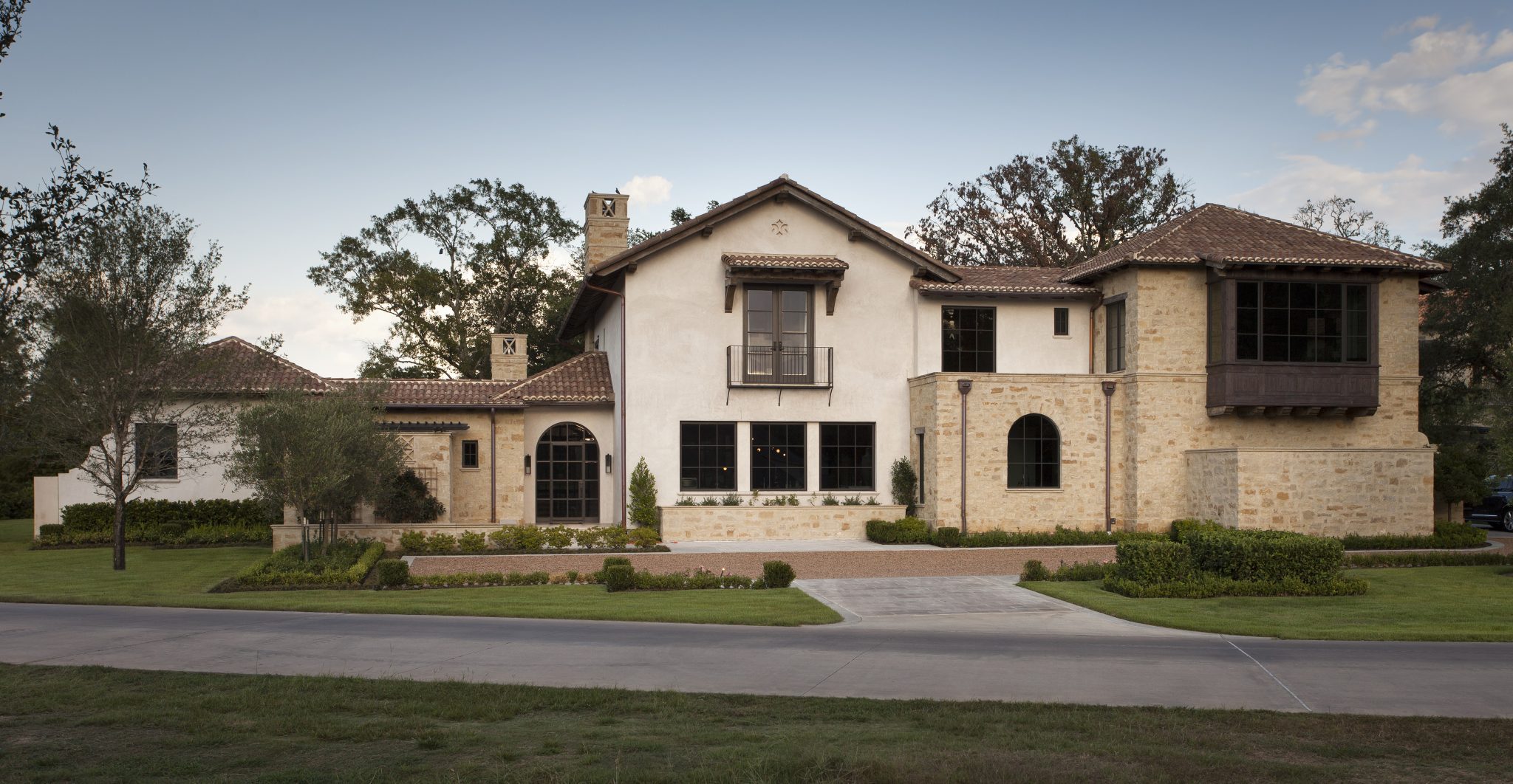 Comfortable Clubhouse - Living Magazine